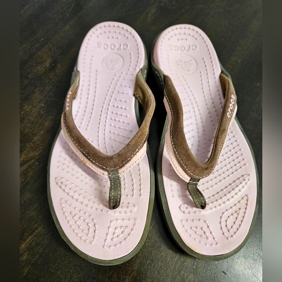 CROCS | Shoes | 525 Crocs Sandals Flip Flops Pinkbrown Womens Size 7 ...